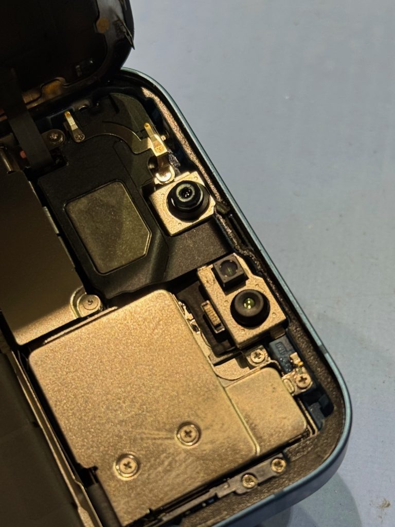 iPhone13 お風呂に持ち込みブラックアウト | iPhone・スマートフォン修理 スマートクール | SMARTCOOL