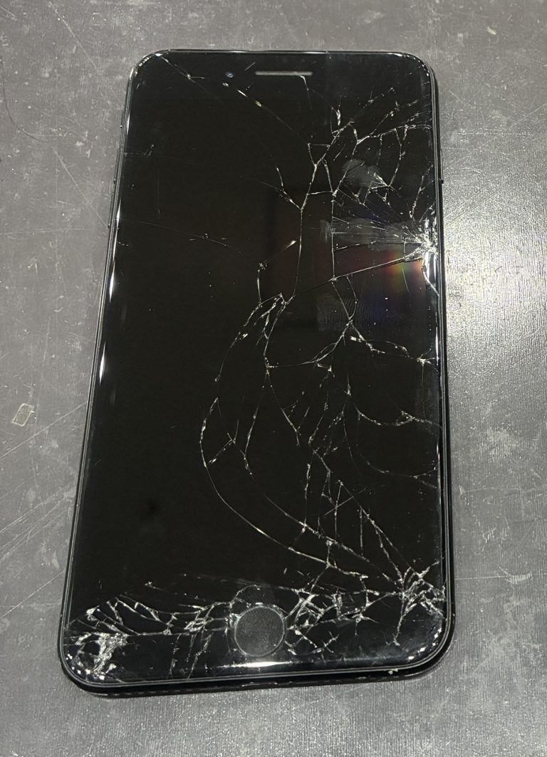 iPhoneSE3 画面破損 液晶損傷 画面交換修理 | iPhone・スマートフォン修理 スマートクール | SMARTCOOL